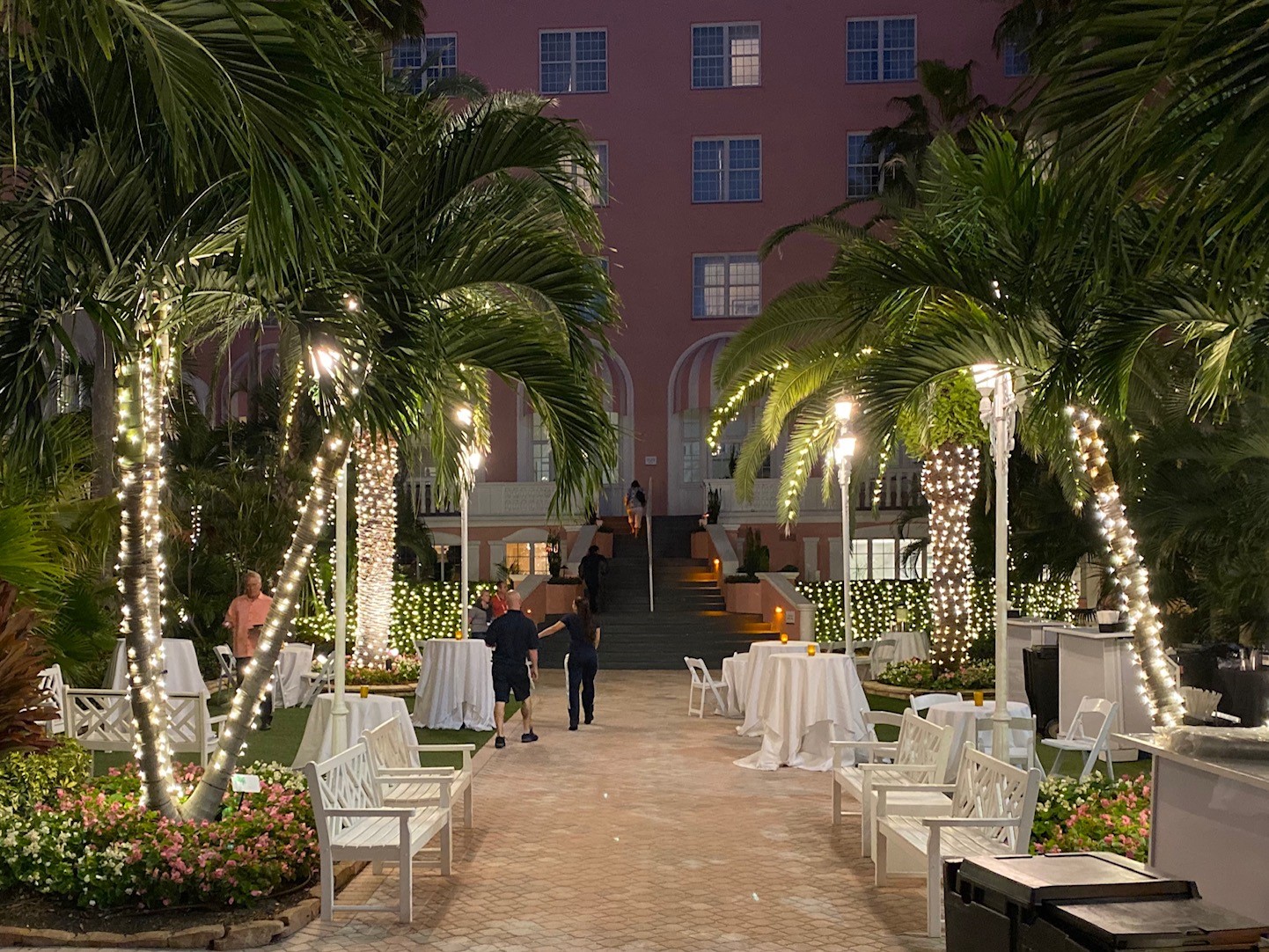 The Courtyard in St. Pete | The Don CeSar